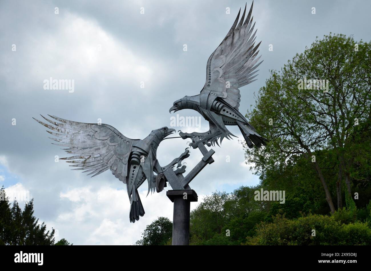 A sculpture of two buzzards by Walenty Pytel in Rosebank Gardens, Great ...