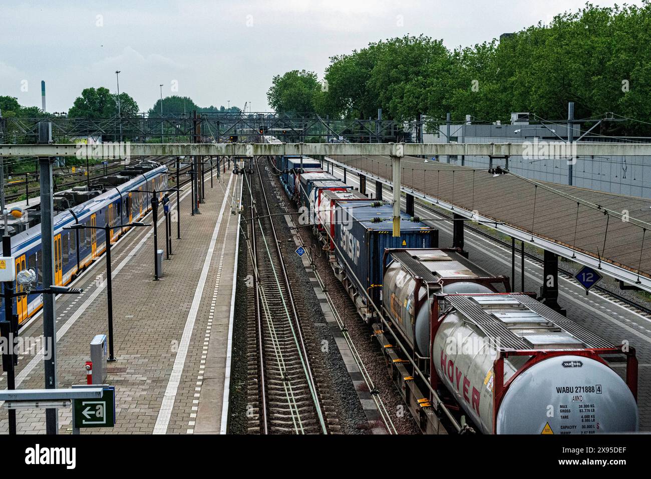 Dordrecht station hi-res stock photography and images - Alamy
