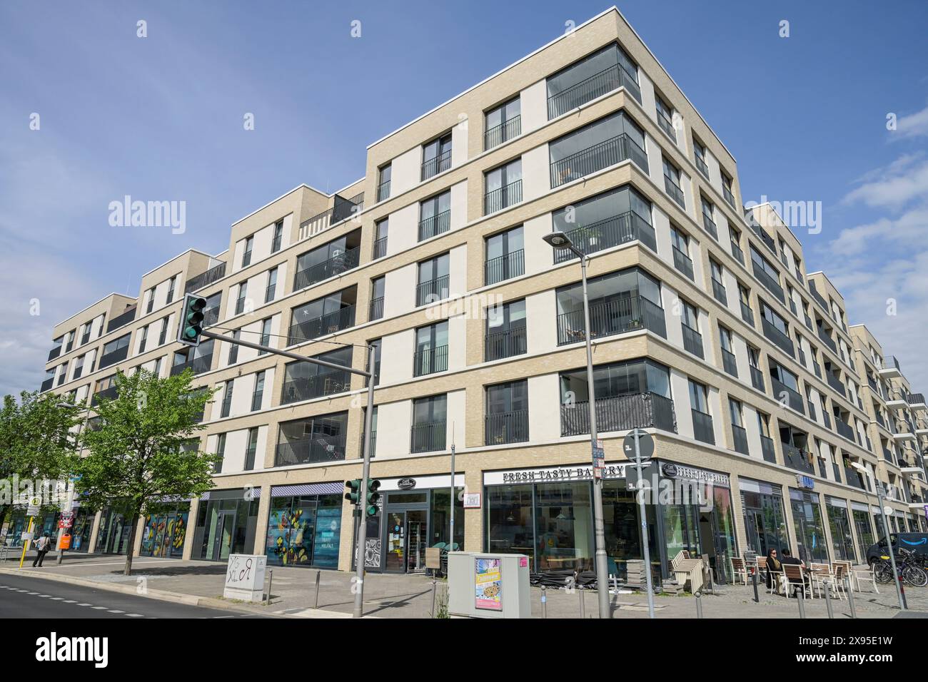 New building, residential building, Otto-Weidt-Platz, Heidestraße, Europacity, Moabit, Mitte ...