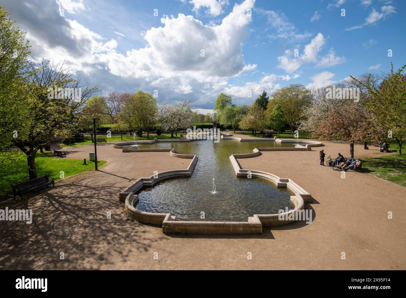 Sunny spring Day at the Victoria Embankment Memorial Gardens ...