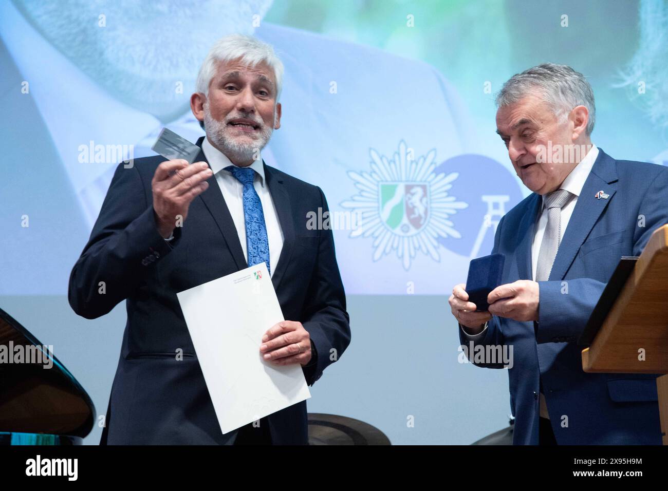 Herbert REUL, rechts, CDU, Innenminister, Minister des Innern des ...