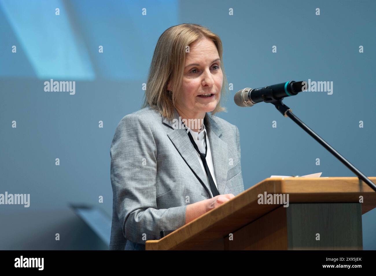 Christine FRUECHT, Frücht, neue Bochumer Polizeipraesidentin, bei ihrer ...