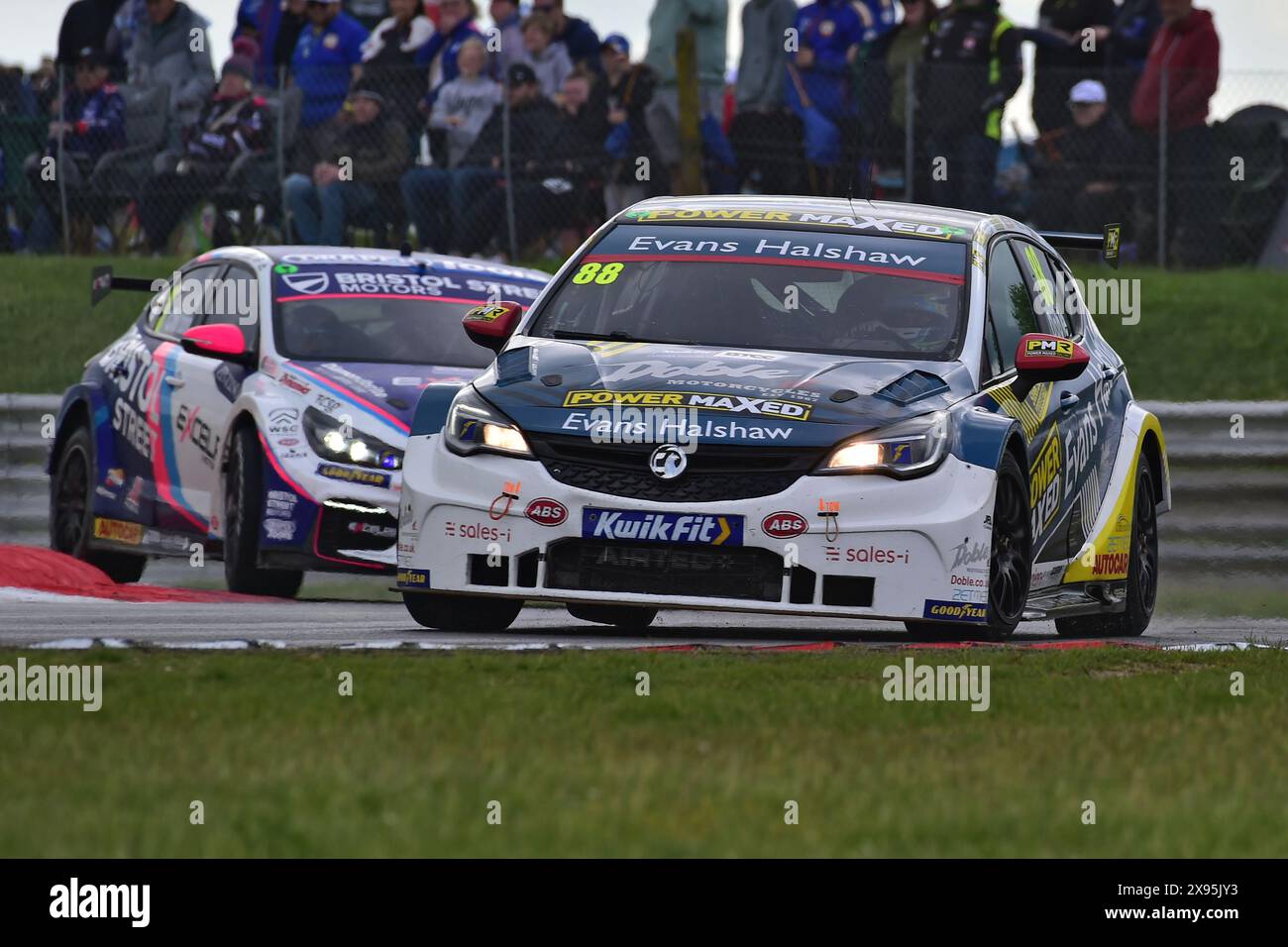 Mikey Doble, Vauxhall Astra, Evans Halshaw Power Maxed Racing, BTCC ...
