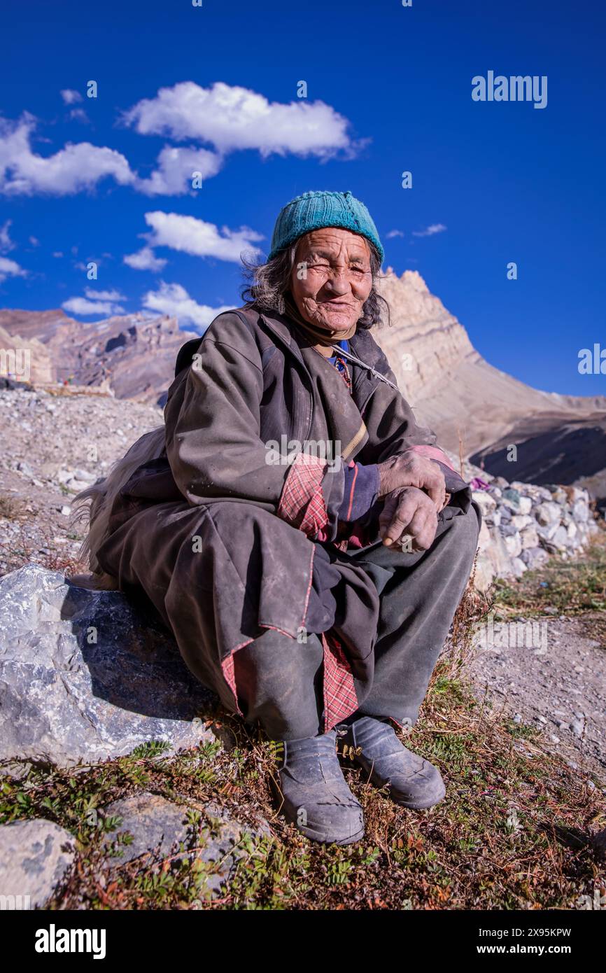 Portrait of a female Changpa nomad, Ladakh, India Stock Photo - Alamy