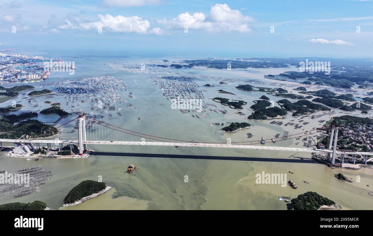 (240529) -- LIUZHOU, May 29, 2024 (Xinhua) -- An aerial drone photo ...