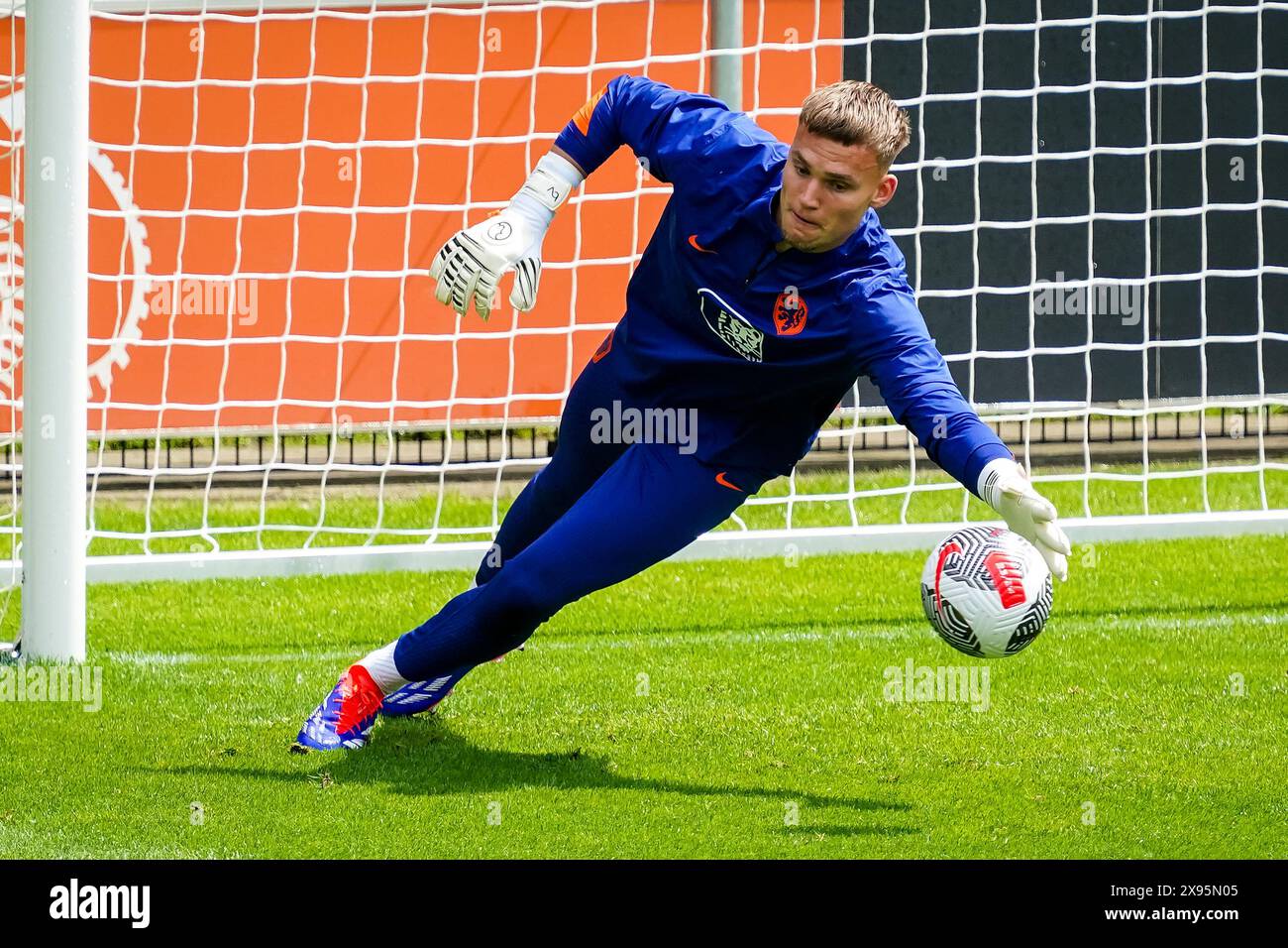 ZEIST, NETHERLANDS - MAY 29: Netherlands goalkeeper Bart Verbruggen during a Training Session of ...