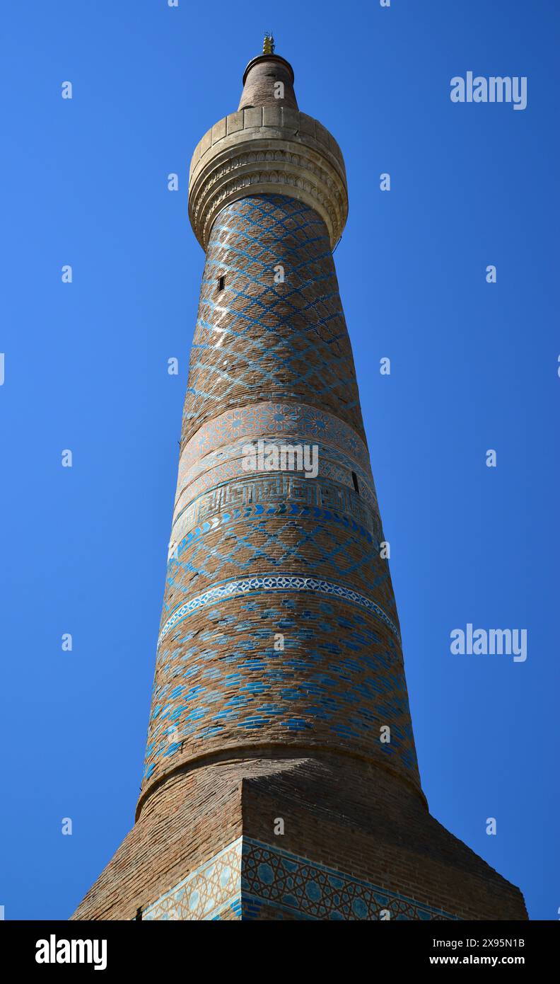 The Ulu Mosque, located in Siirt, Turkey, was built by the Seljuks in ...