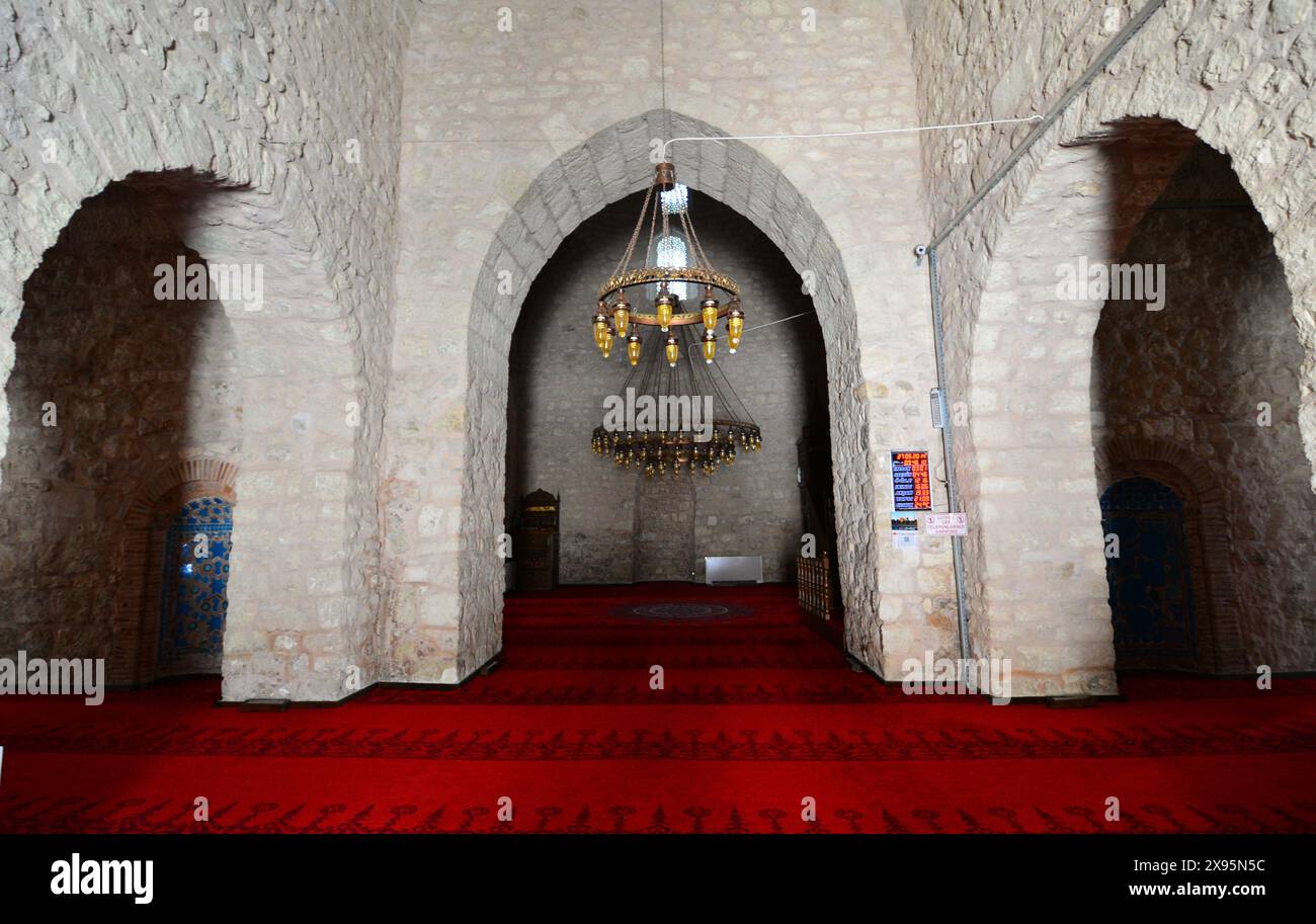 The Ulu Mosque, located in Siirt, Turkey, was built by the Seljuks in ...