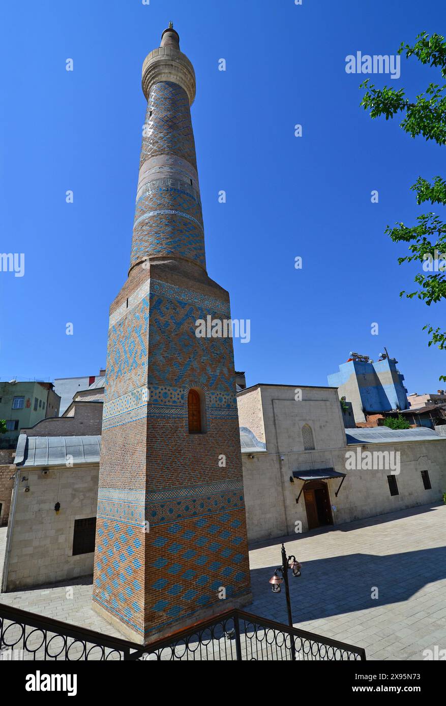 The Ulu Mosque, located in Siirt, Turkey, was built by the Seljuks in ...