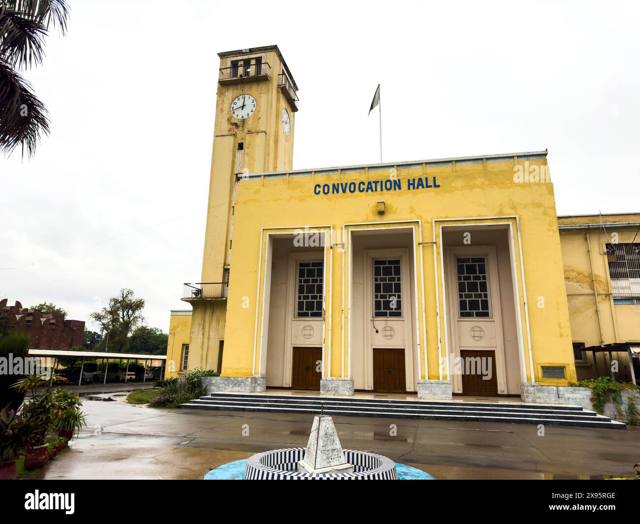 Classic Architecture of Peshawar University Convocation Hall with ...