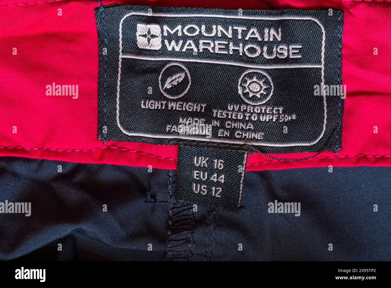 Mountain warehouse logo hi-res stock photography and images - Alamy