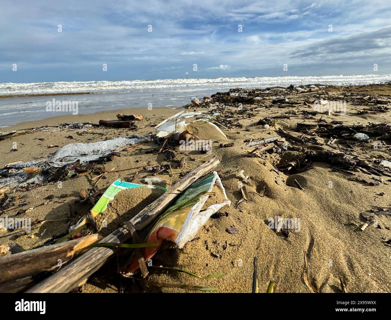 Schmutz am strand hi-res stock photography and images - Alamy