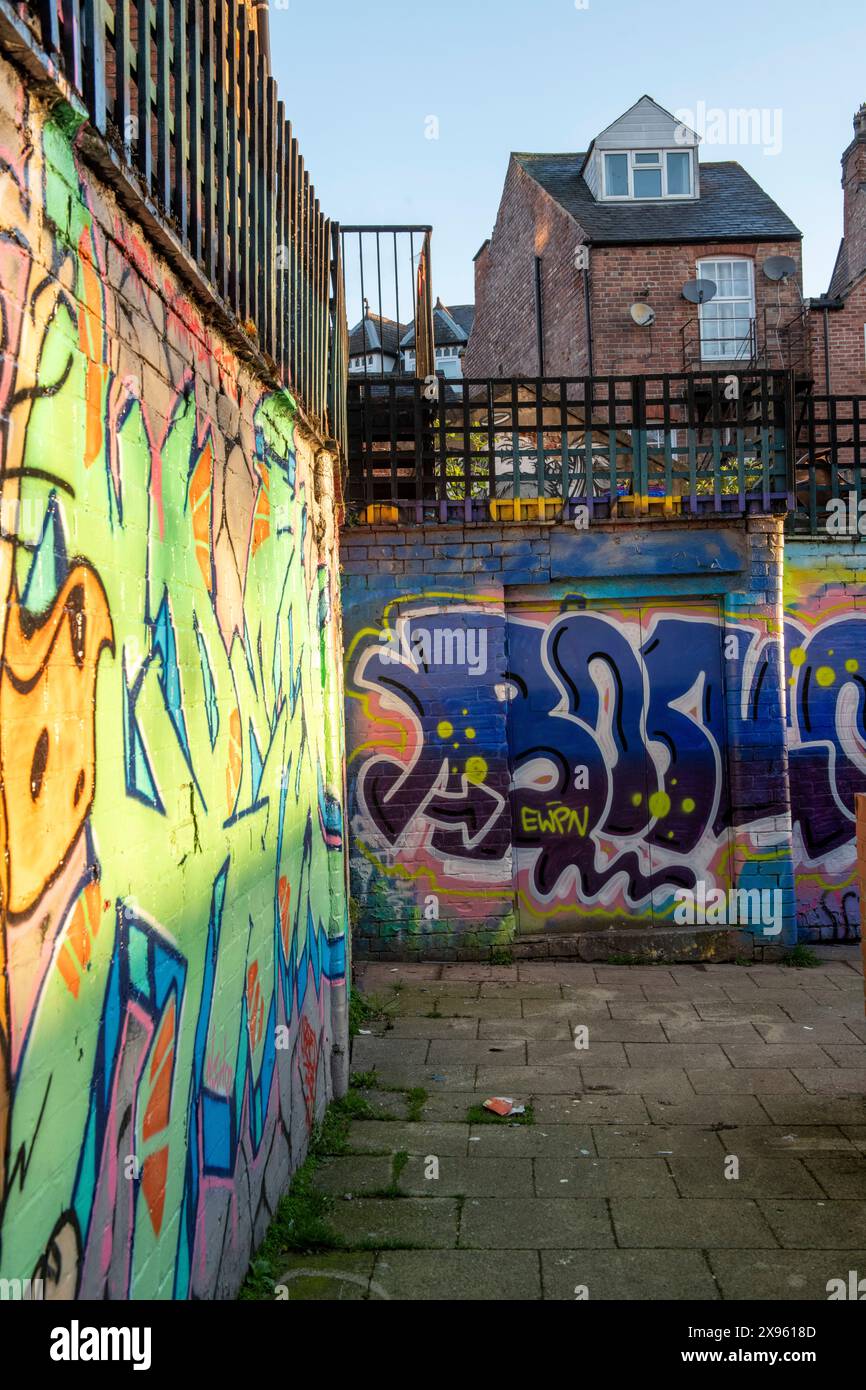 Early morning light on an alleyway behind the Angel Microbrewery in ...