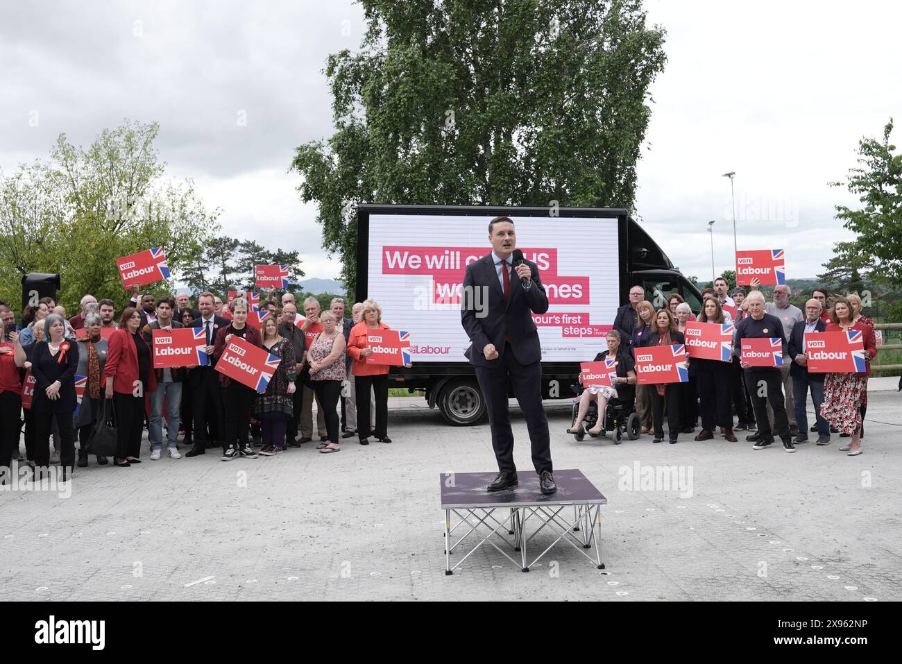 Shadow health secretary Wes Streeting gives a speech during a visit to ...