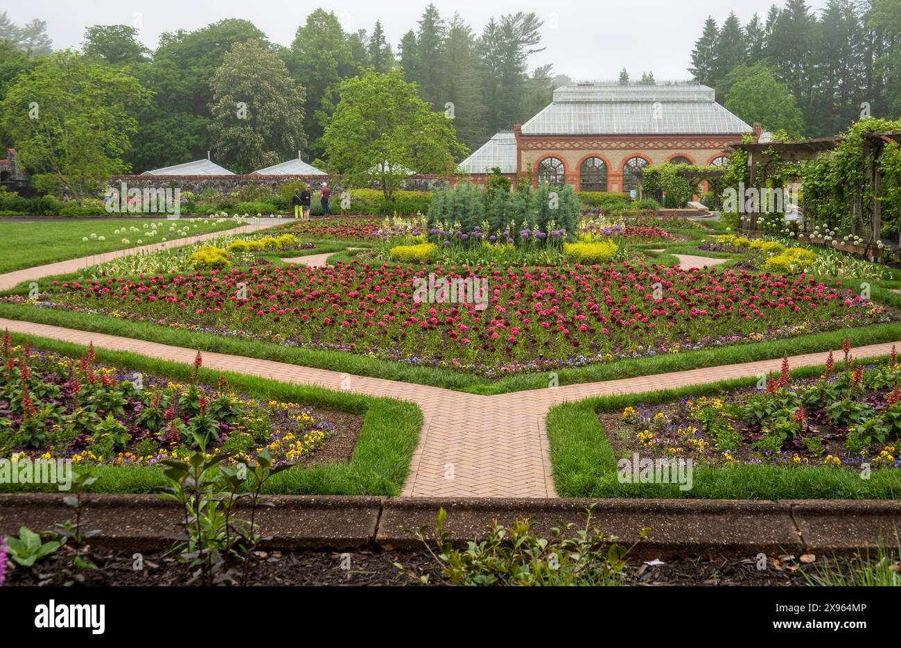 Spring plantings in the formal gardens at Biltmore Estates in early May ...
