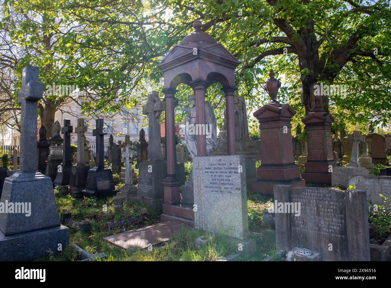 Church (Rock) Cemetery in Nottingham, Nottinghamshire England UK Stock ...
