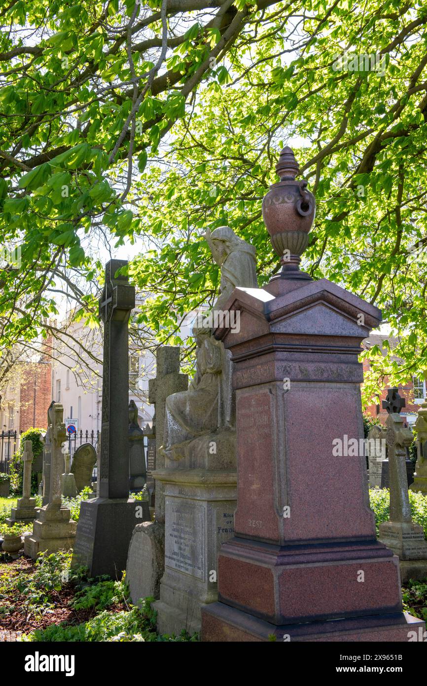 Church (Rock) Cemetery in Nottingham, Nottinghamshire England UK Stock ...