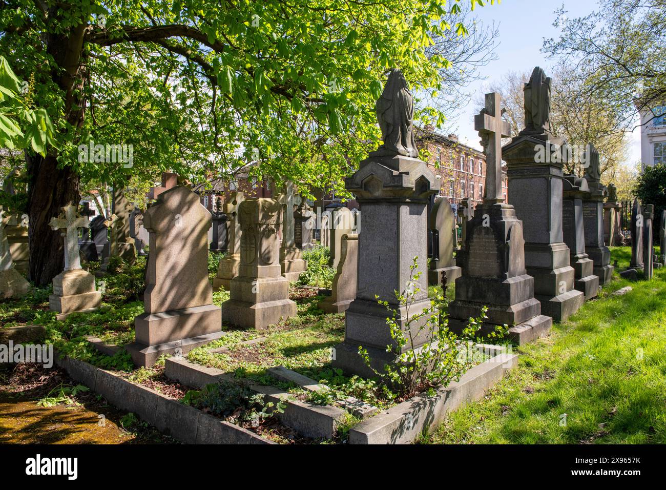 Church (Rock) Cemetery in Nottingham, Nottinghamshire England UK Stock ...