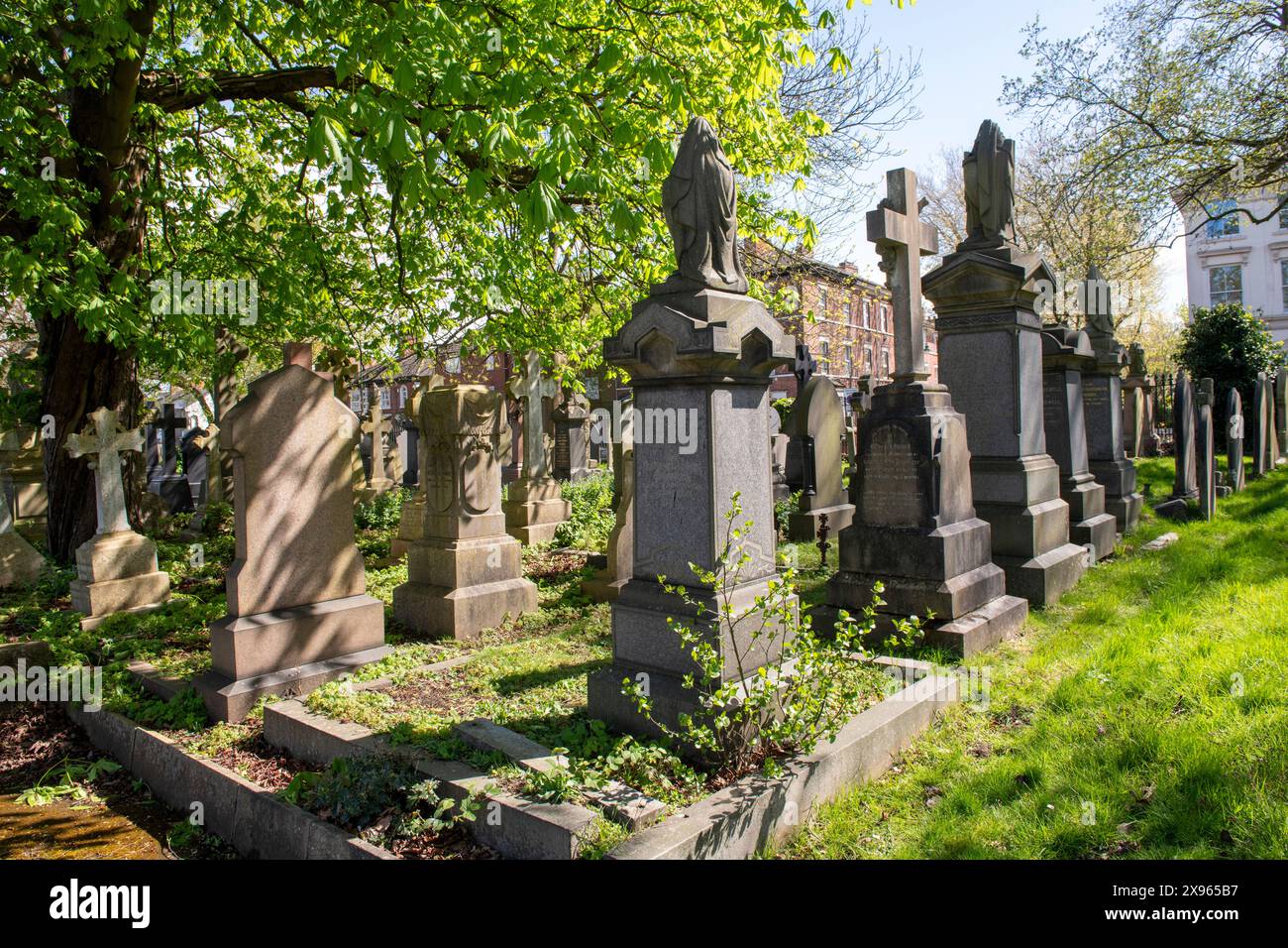 Church (Rock) Cemetery in Nottingham, Nottinghamshire England UK Stock ...