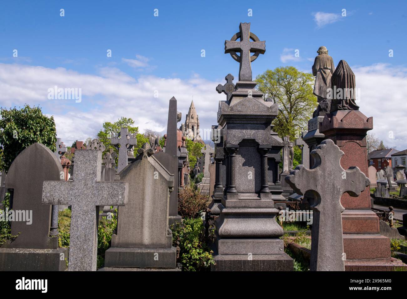 Church (Rock) Cemetery in Nottingham, Nottinghamshire England UK Stock ...
