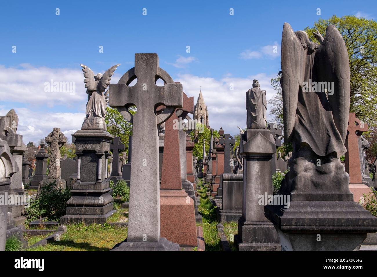 Church (Rock) Cemetery in Nottingham, Nottinghamshire England UK Stock ...