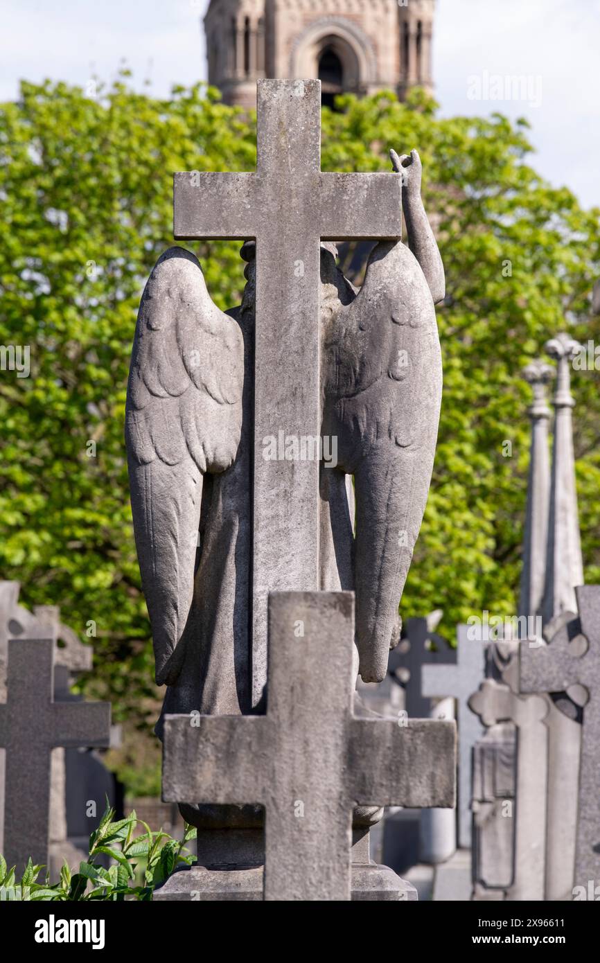 Church (Rock) Cemetery in Nottingham, Nottinghamshire England UK Stock ...