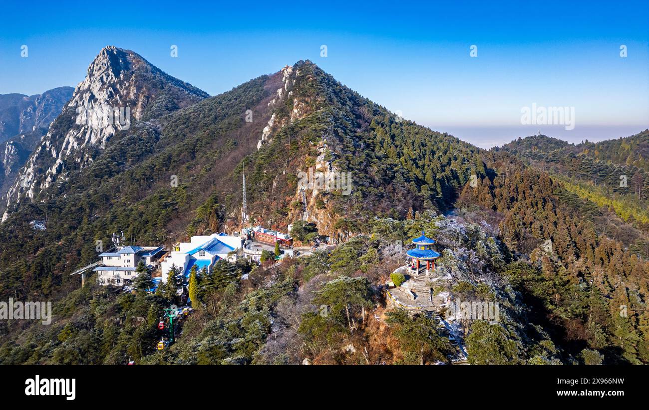 Aerial of Hanpo Pass, Mount Lu (Lushan), UNESCO World Heritage Site ...