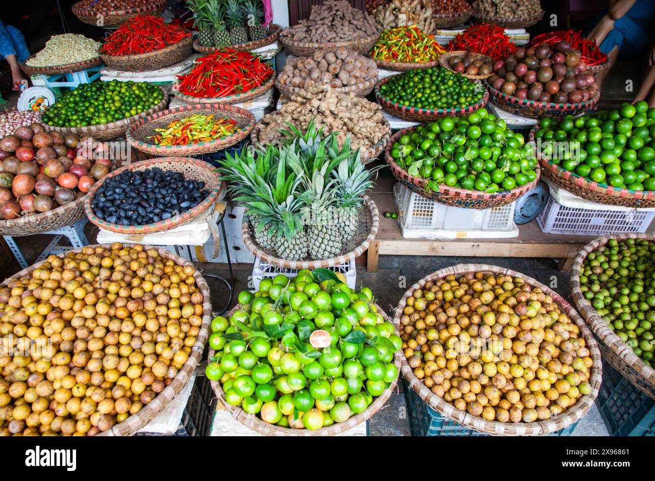 Produce on sale at Dong Xuan market, Hanoi, Indochina, Southeast Asia ...