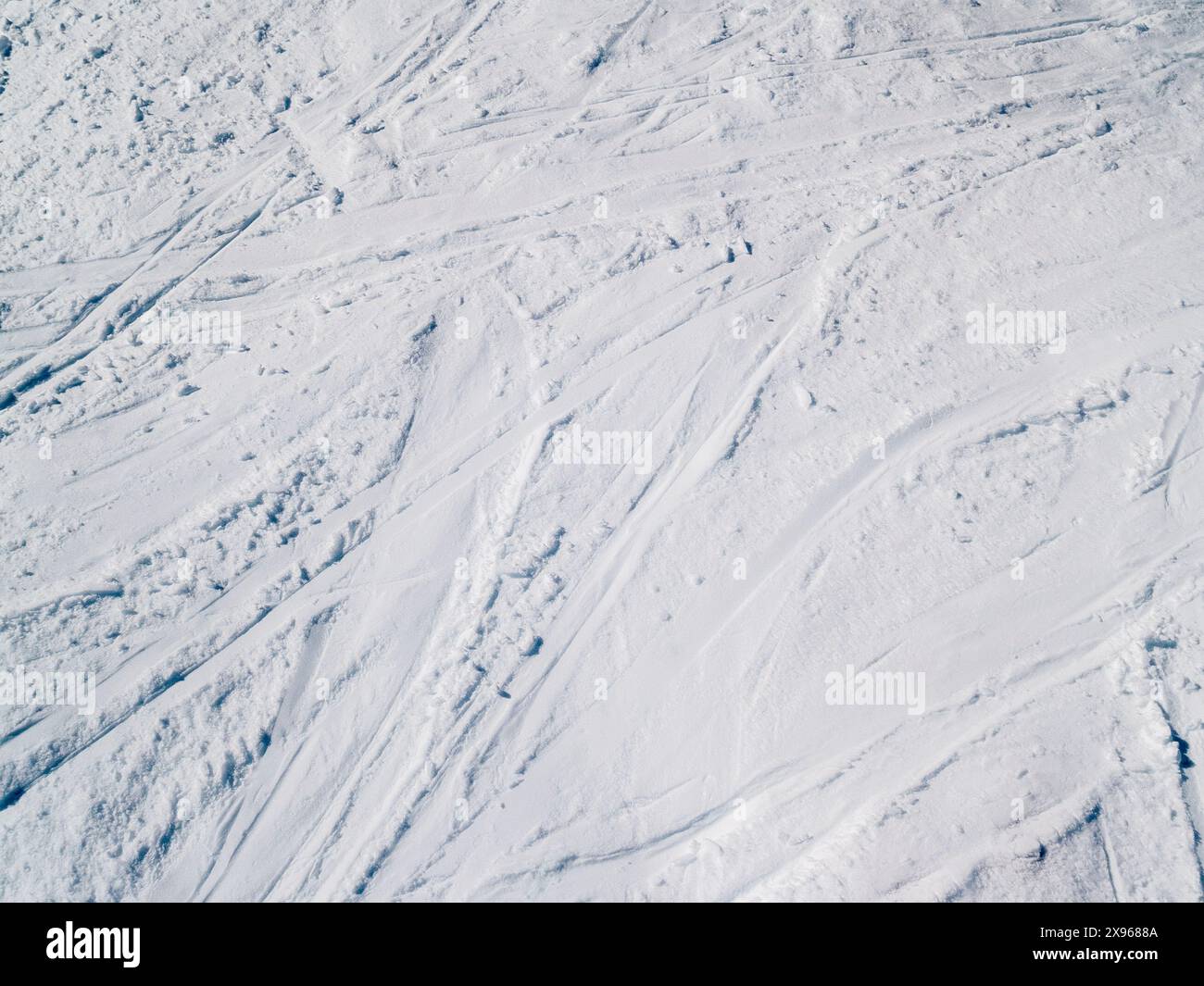 Ski marks left in snow hi-res stock photography and images - Alamy