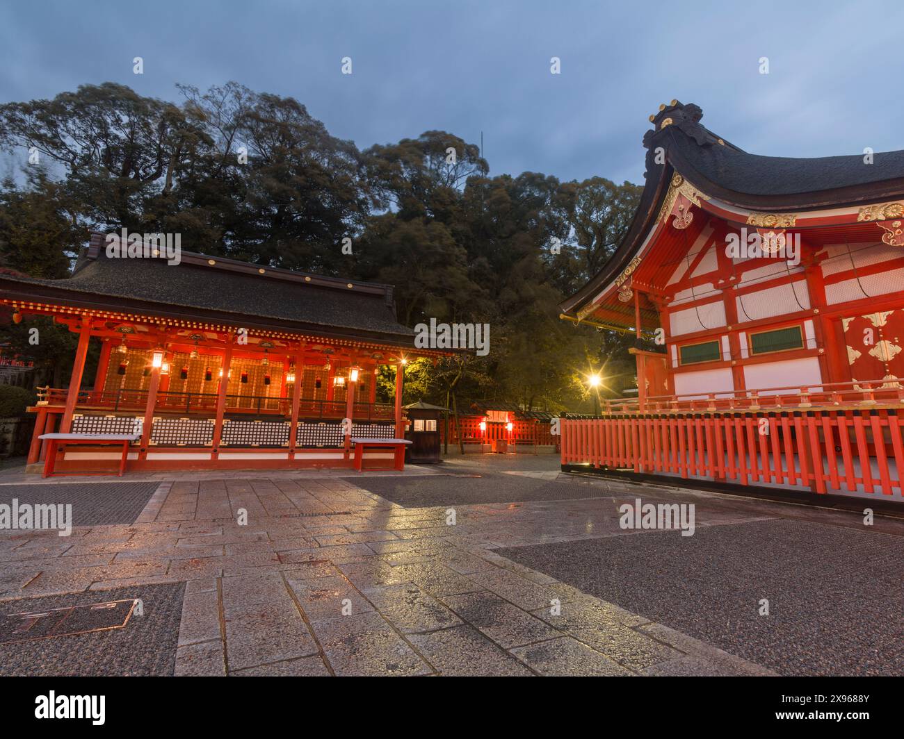 The Fushimi Inari Taisha shrine sanctuary in Kyoto, Honshu, Japan, Asia ...