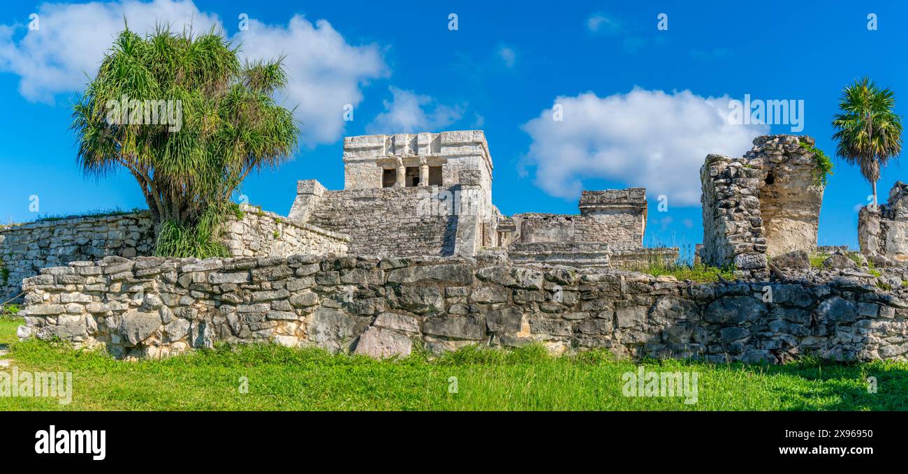 View of Mayan Temple ruins, Tulum, Quintana Roo, Caribbean Coast ...