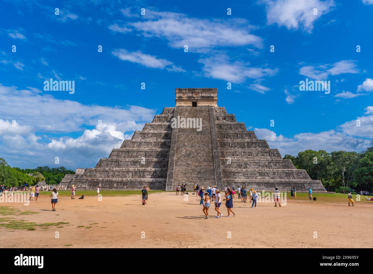 View of El Castillo (The Pyramid of Kukulkan), Mayan Ruin, Chichen Itza ...