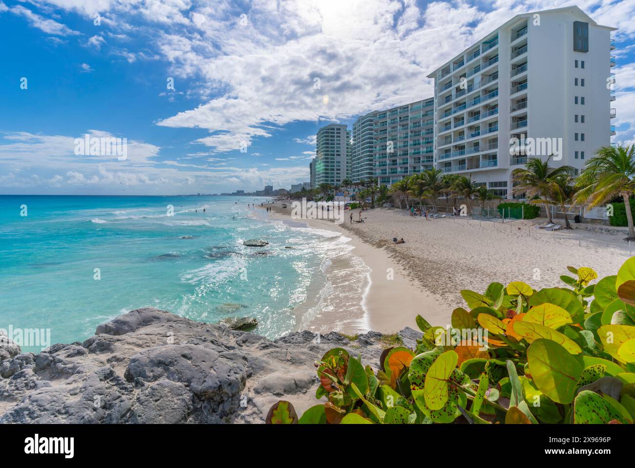 View of hotels and beach, Hotel Zone, Cancun, Caribbean Coast, Yucatan ...