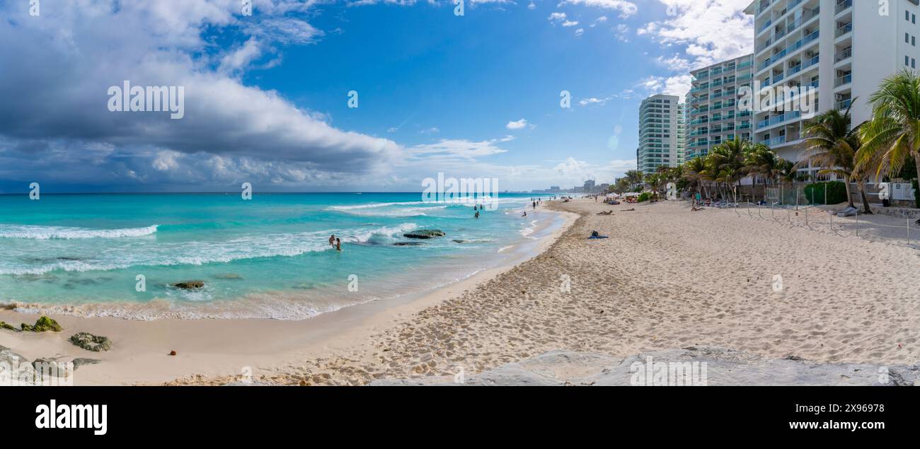 View of hotels and beach, Hotel Zone, Cancun, Caribbean Coast, Yucatan ...