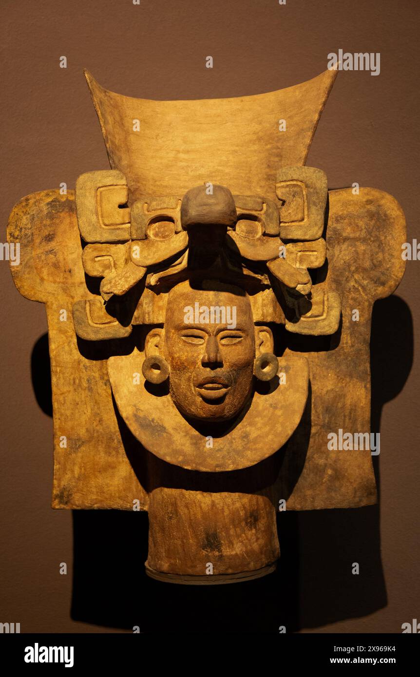 Urn dating from between 100 BC and 200 AD, from Tomb 77, Monte Alban ...