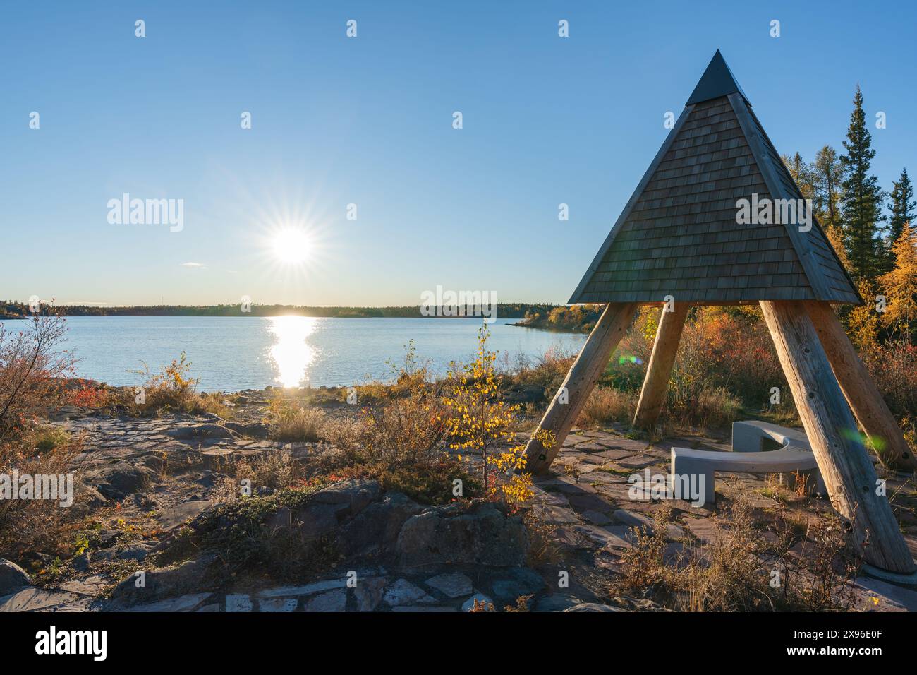 Frame Lake shore at sunset time, clear sky and sunlight. Yellowknife ...