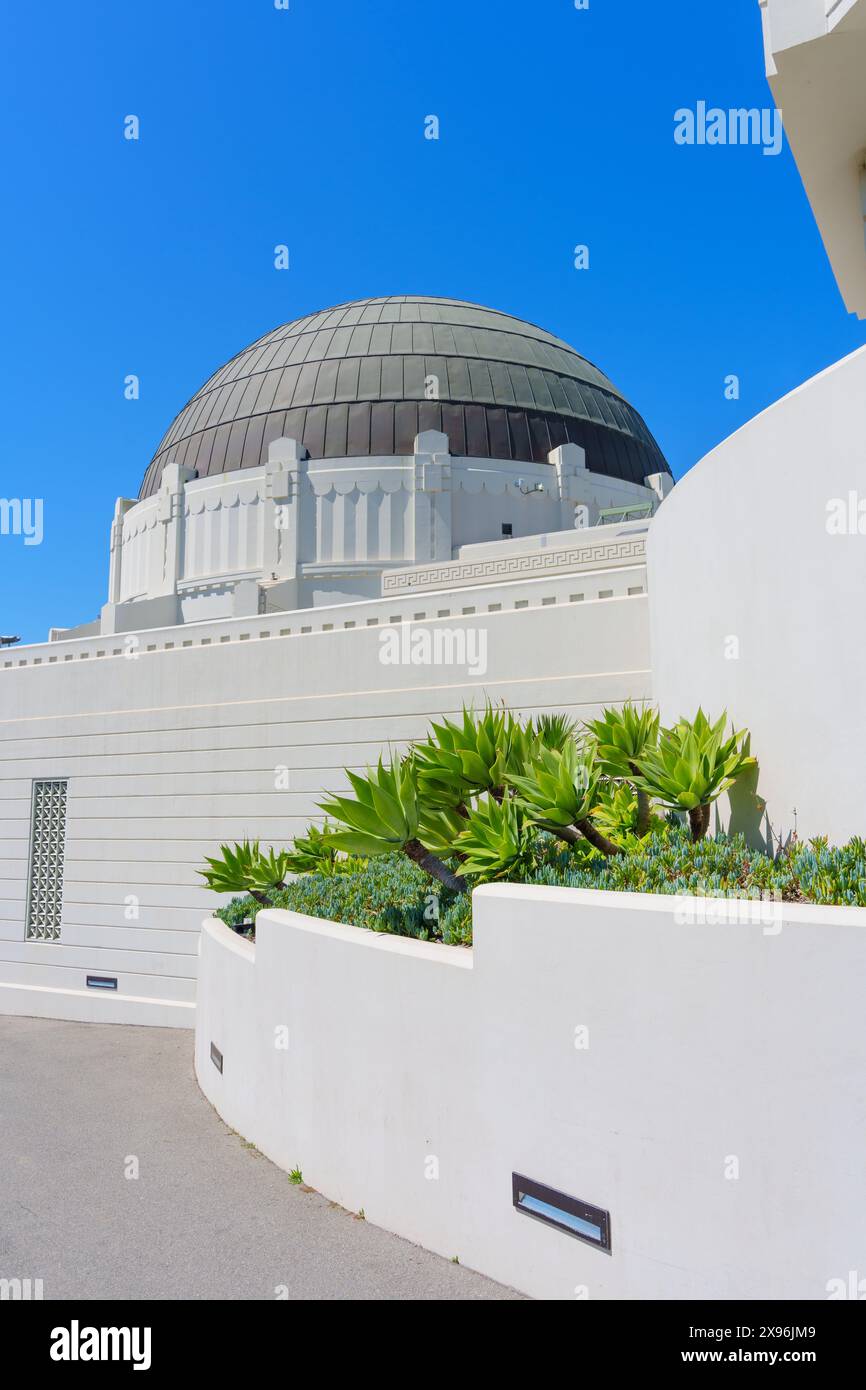 Detailed view of the Griffith Observatory's architecture, showcasing ...