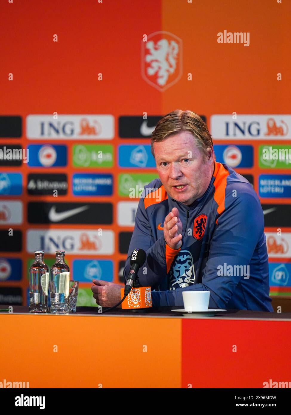 ZEIST, NETHERLANDS - MAY 29: Head Coach Ronald Koeman of the ...