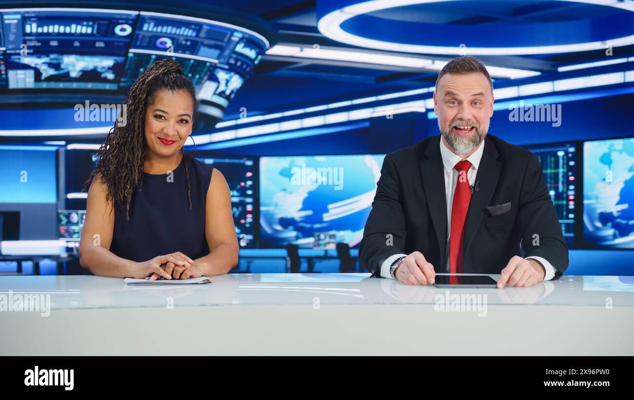 Black man male journalist reporter media hi-res stock photography and ...