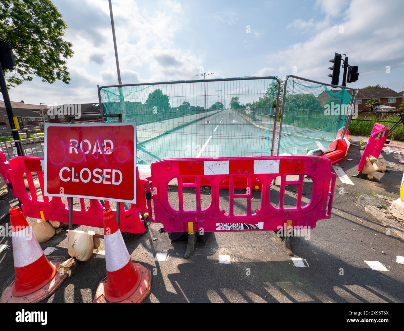 Broadmead Road Bridge in the London Borough of Redbridge , the bridge ...