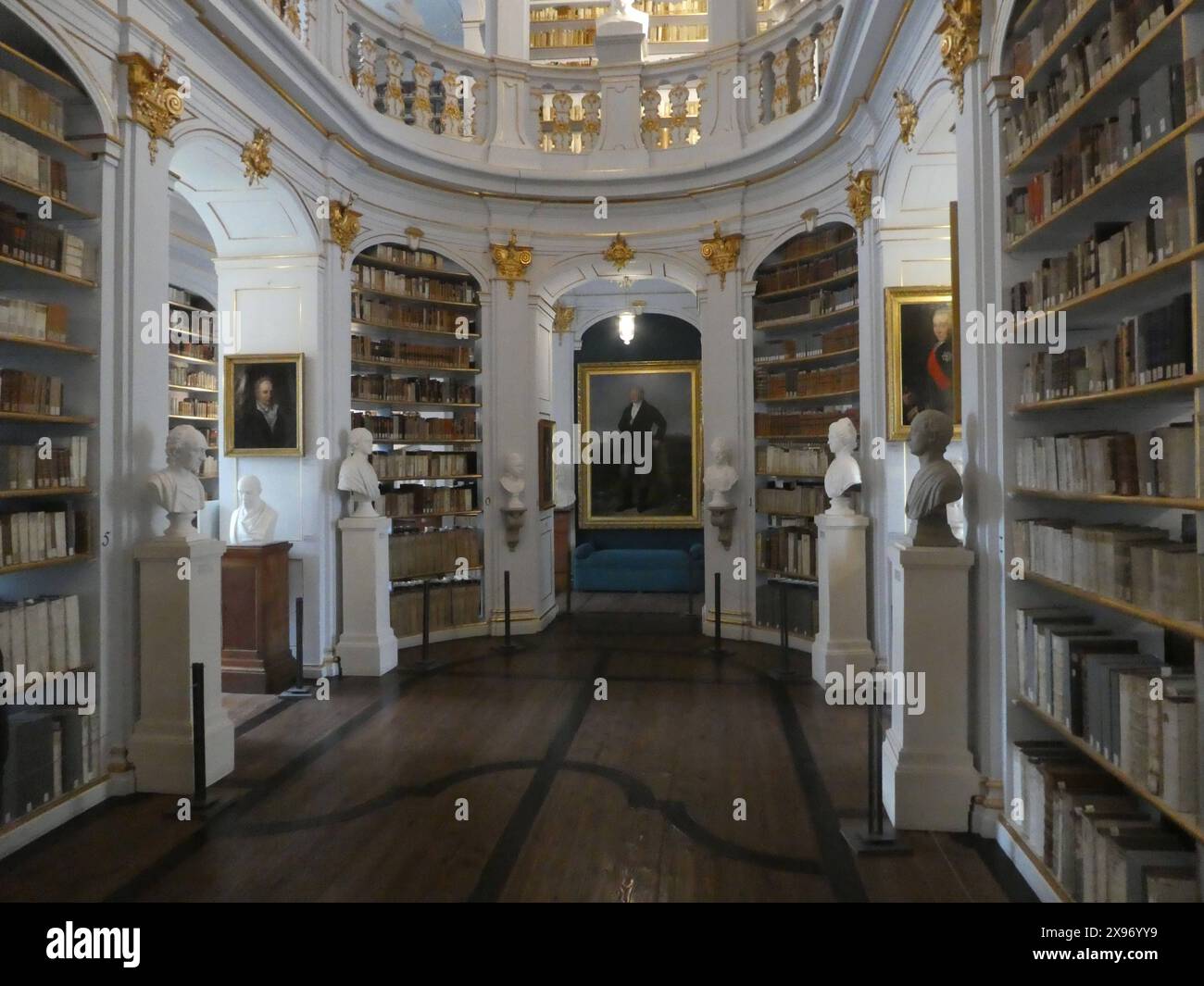Rokokosaal der Anna Amalia Bibliothek Hstorisches Bibliotheksgebäude ...