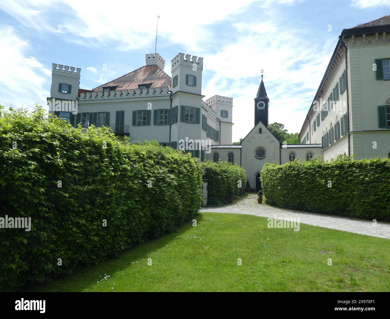 Schloss Possenhofen Im Schloss Possenhofen erlebte Kaiserin Elisabeth ...