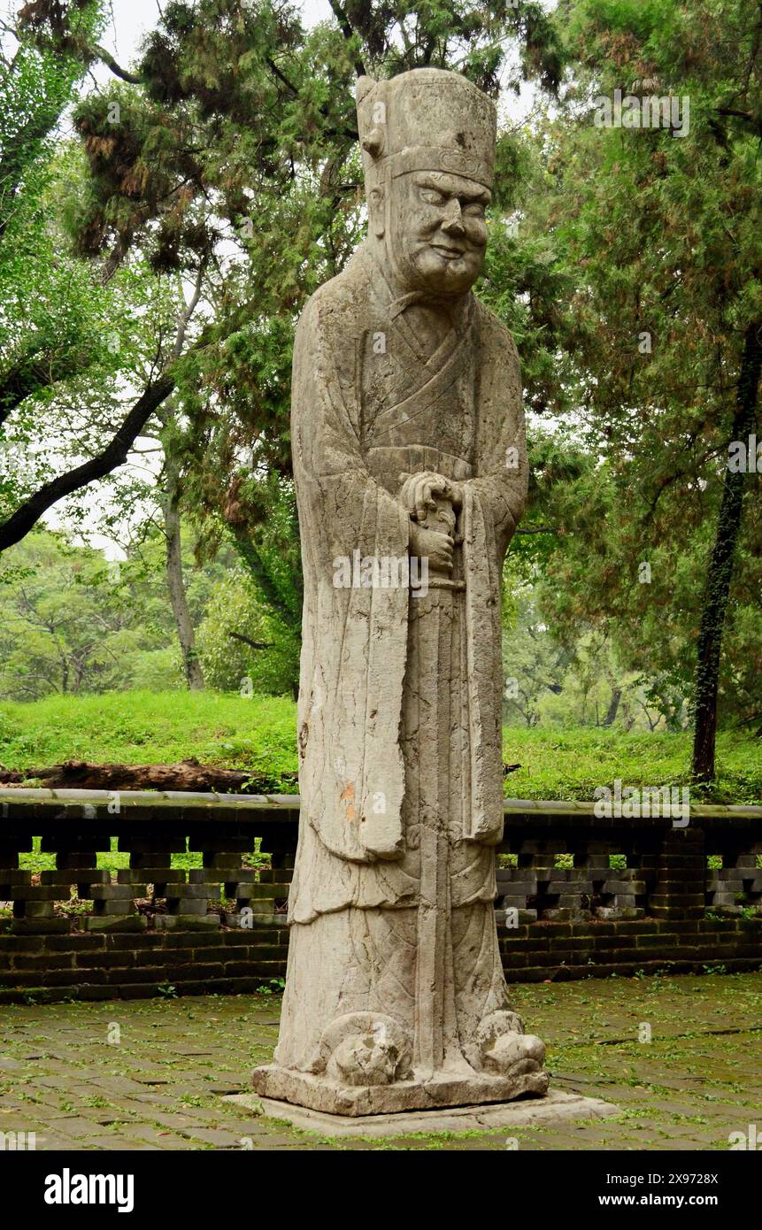 Confucius Statue, The Confucian Forest and Cemetery of Confucius, Qufu ...