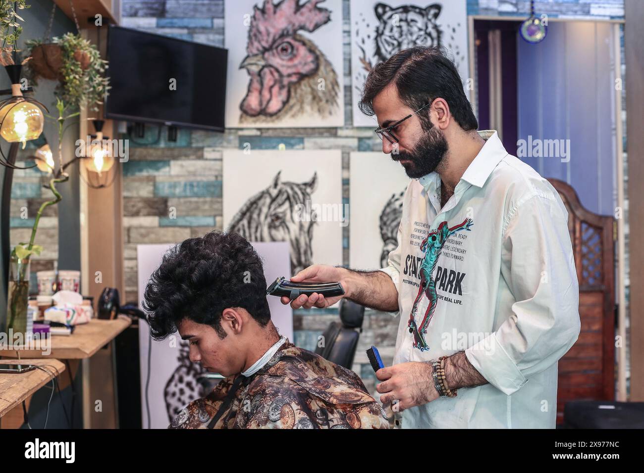 Al karrada hi-res stock photography and images - Alamy