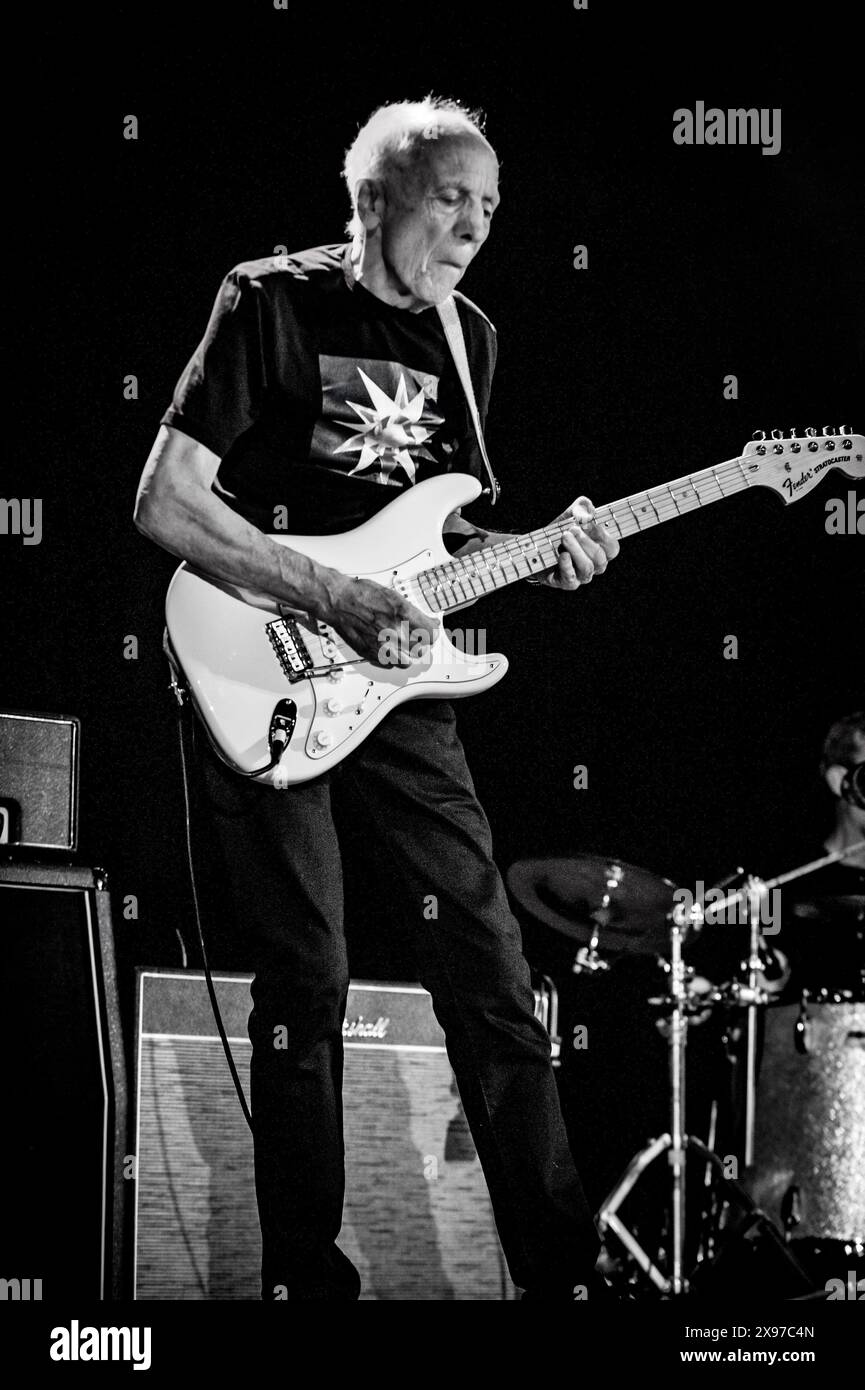 Robin Trower Live In London May 2024 Stock Photo Alamy robin-trower-live-in-london-may-2024-stock-photo-alamy