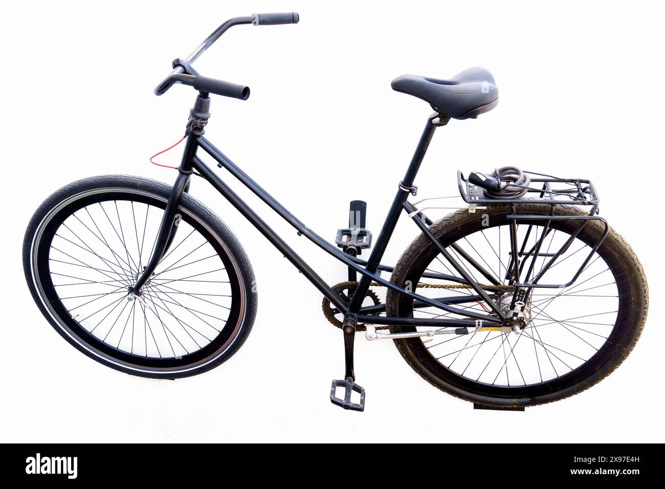Black retro style bicycle isolated on white background with copy space ...