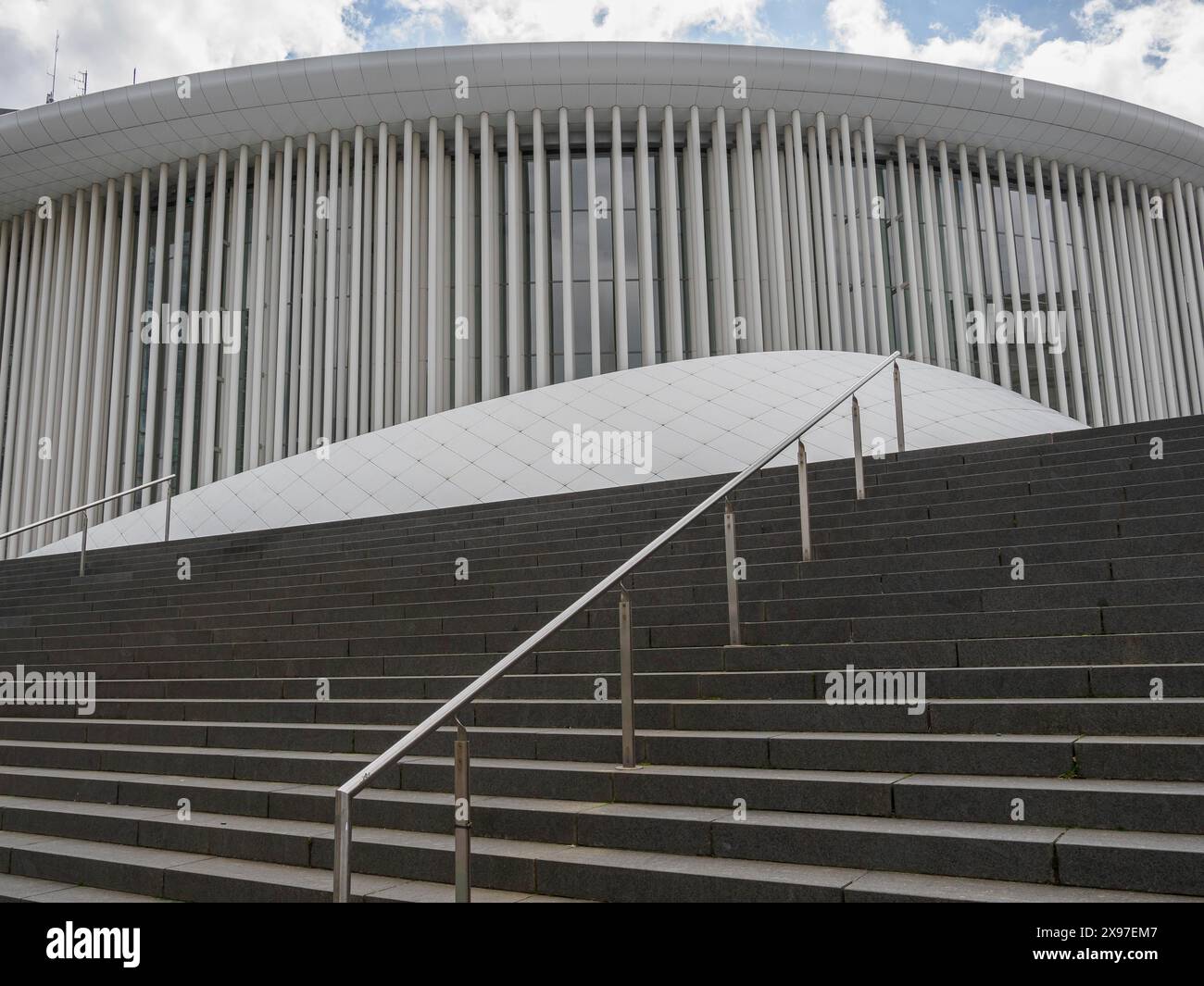 Cantilevered columns and curved shapes characterise the architecture of ...