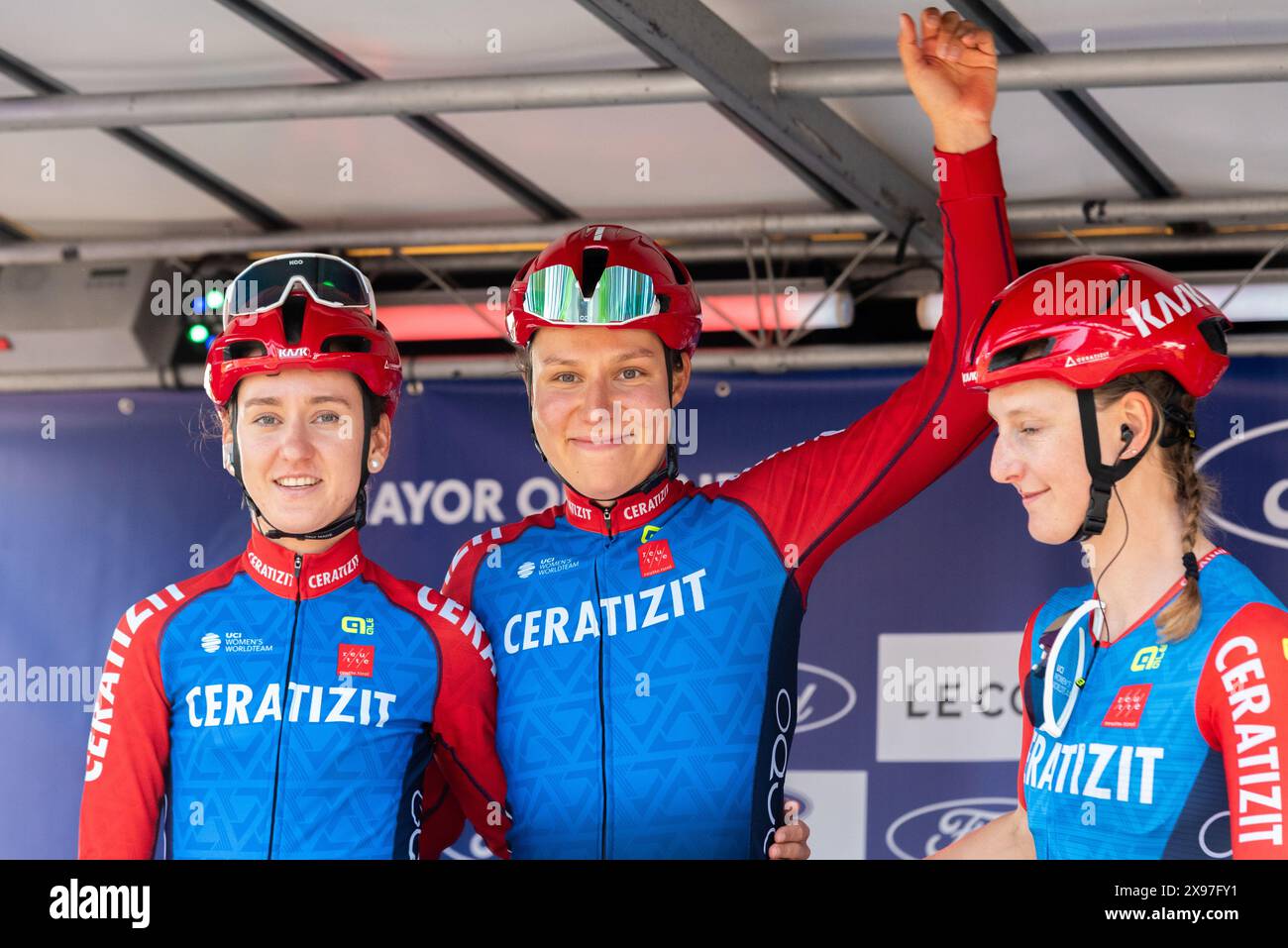 Riders of Ceratizit WNT Pro Cycling at 2024 Ford RideLondon Classique ...