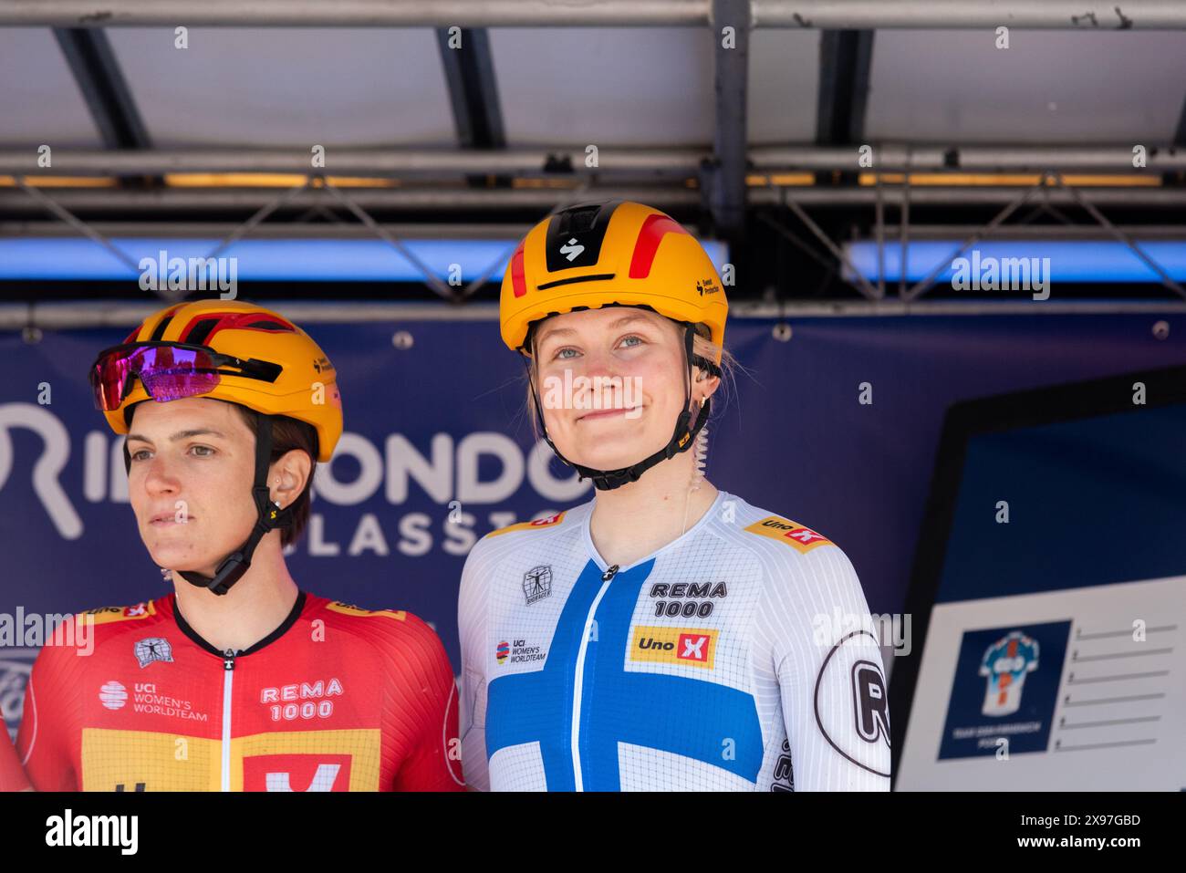Riders of team UNO X Mobility at 2024 Ford RideLondon Classique Women's ...