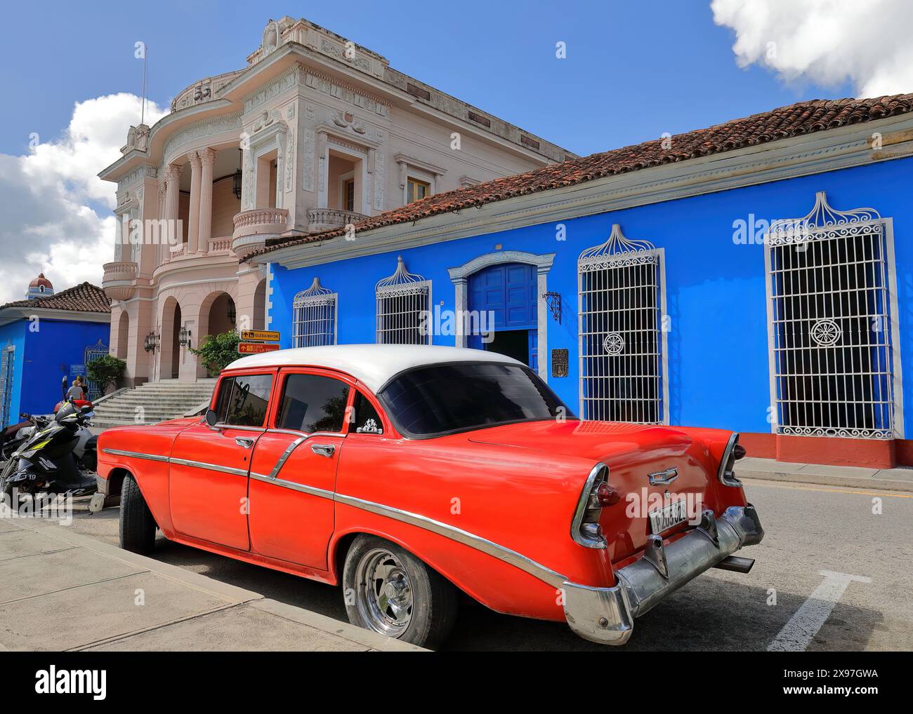 329 Side-rear view, white-roof red American classic car -Chevrolet from ...